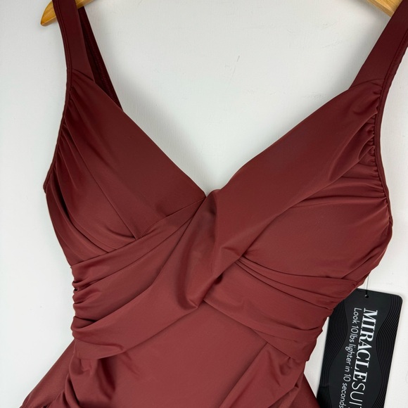 Miraclesuit | Swim | Nwt Miraclesuit Rock Solid Revele One Piece ...